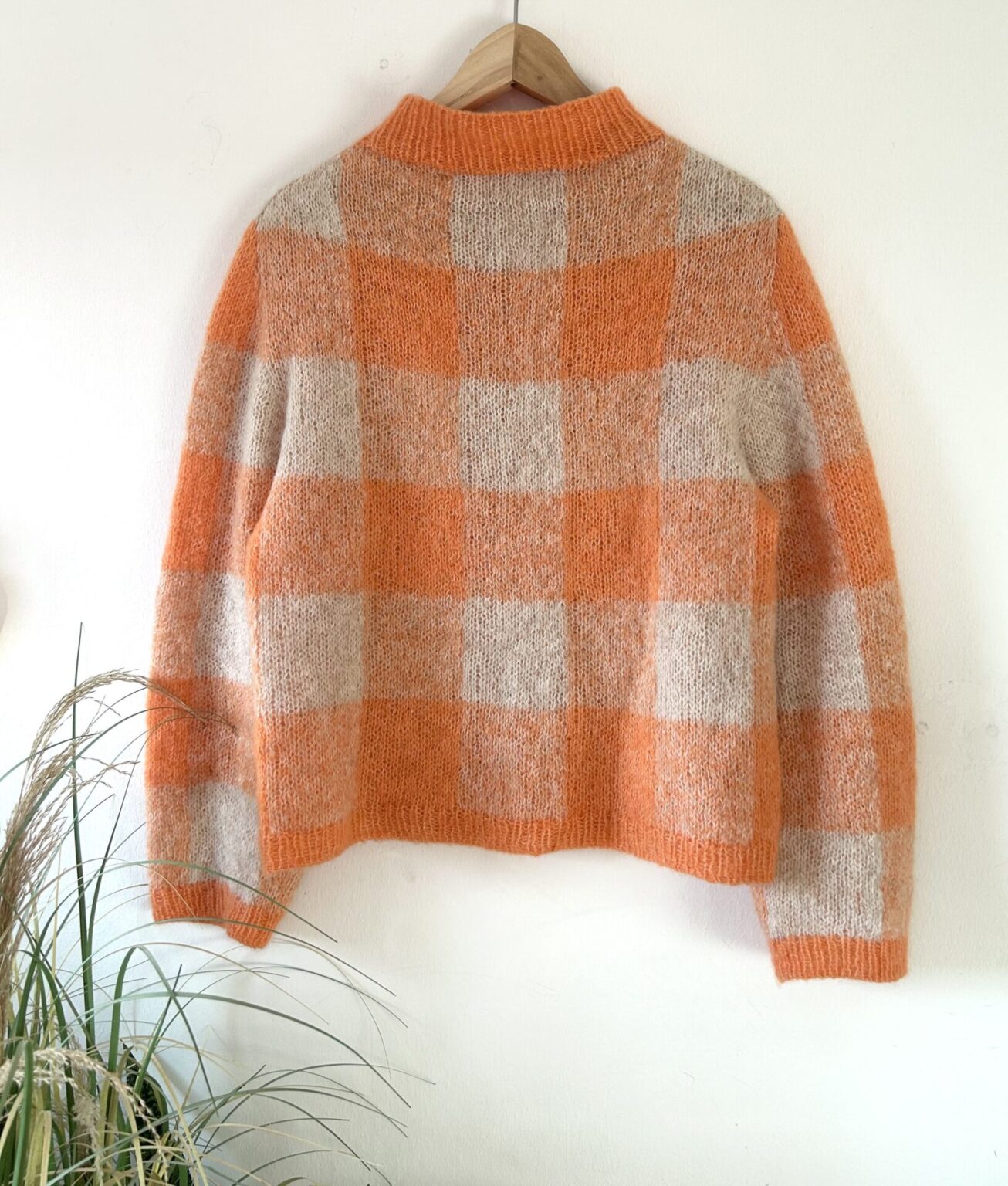 Lumber Sweater fra Knitamore (Strikkeopskrift)